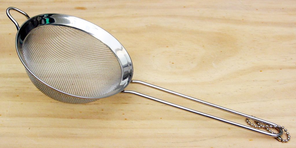 Colander vs Strainer (Types and Uses) - Cooking Top Gear